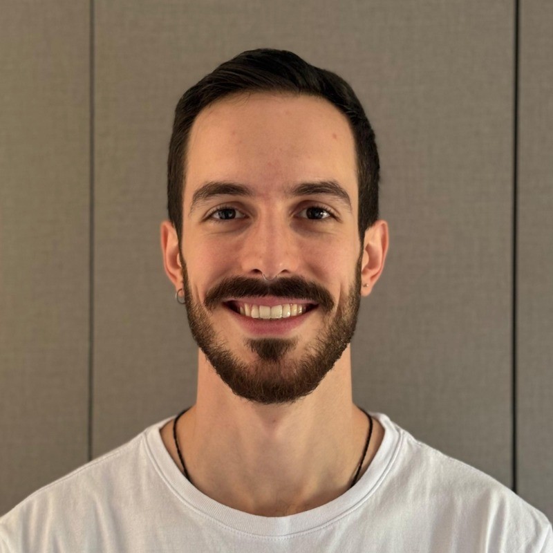 Gustavo Teixeira, Autor em iSystems